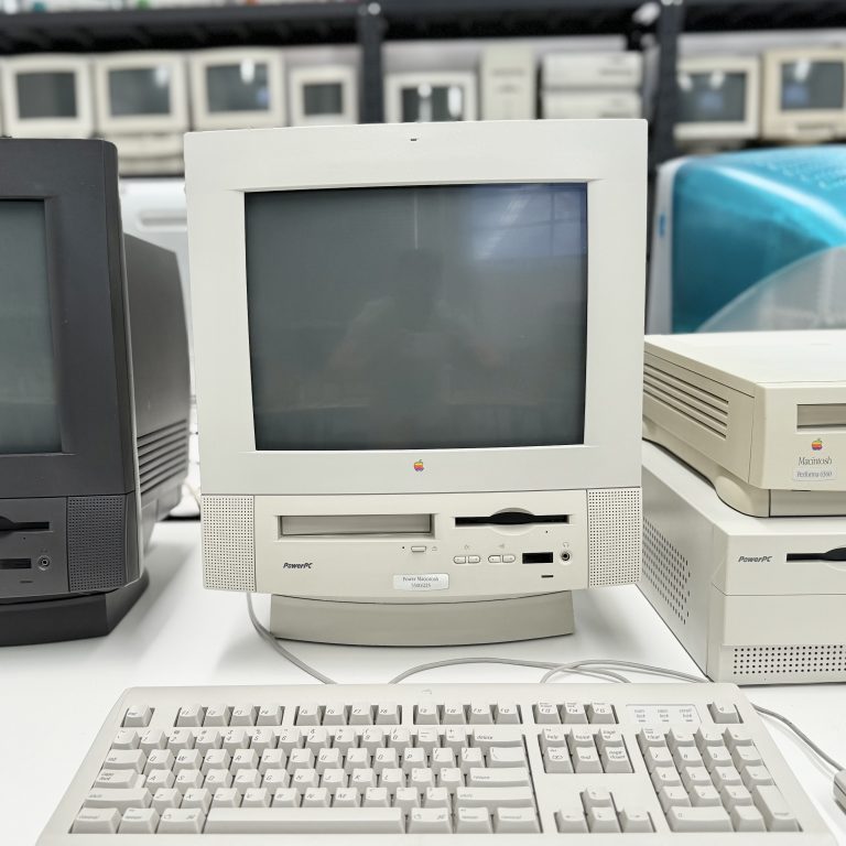 Power Macintosh 5500 – MAC Museum